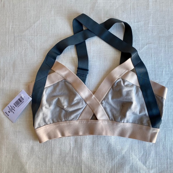 Aritzia | Intimates & Sleepwear | Nwt Aritzia Community Blush Gray ...
